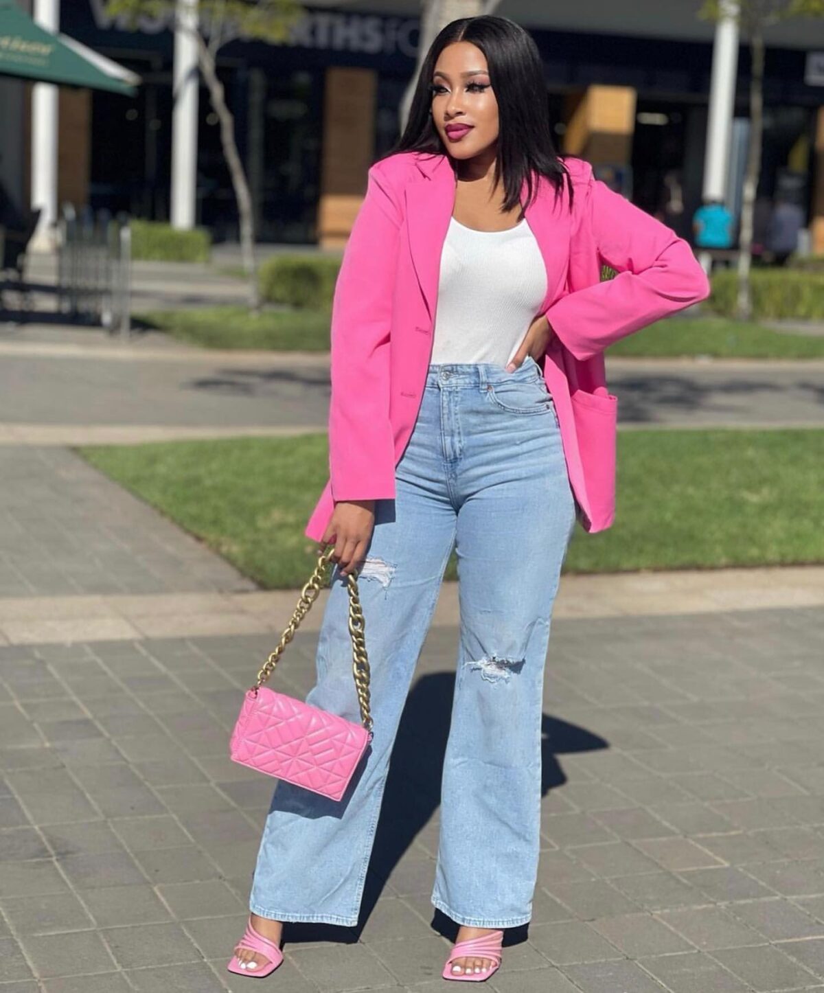 30 Fashionable Ways to Style Blue Jeans for Every Occasion | STYLESCATALOG