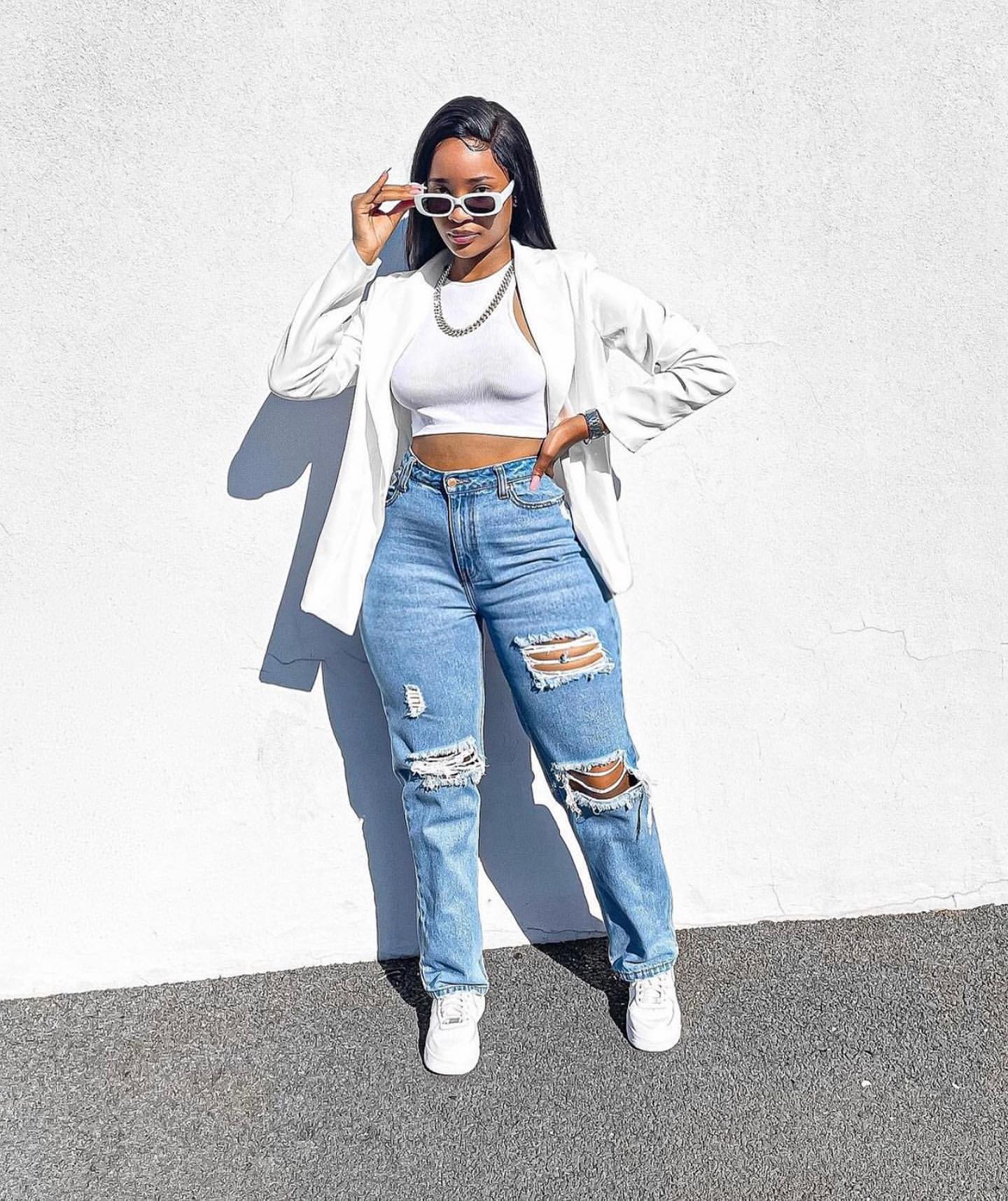 30 Fashionable Ways to Style Blue Jeans for Every Occasion | STYLESCATALOG